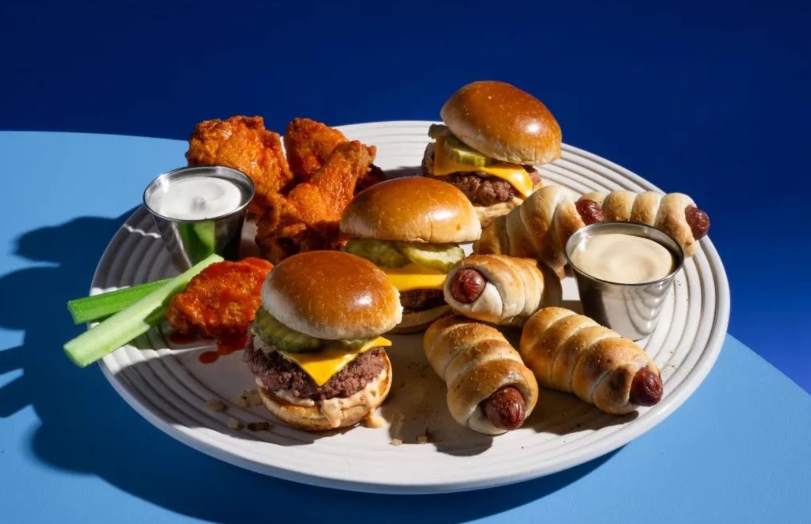 Dave & Buster’s Eat, Drink & Play Combo—Get Ready for Fall Fun!
